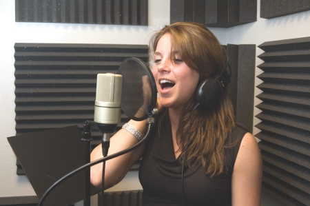 Why does your voice sound different to yourself? – How It Works
